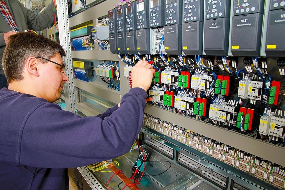 10 Benefits of Having an Electrical Control Panel