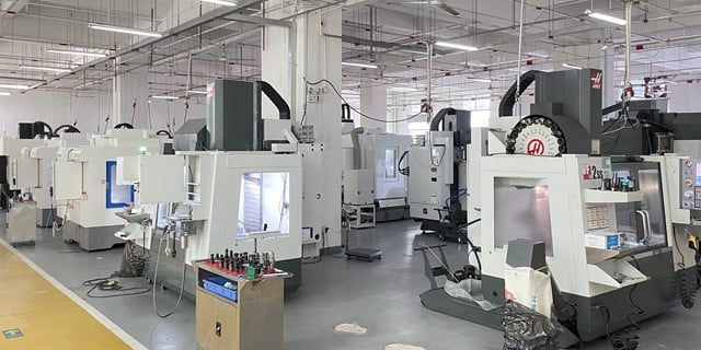 8 Tips to Improve the Efficiency of a CNC Machine Shop